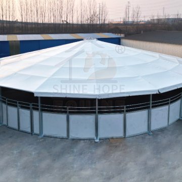 covered round pen